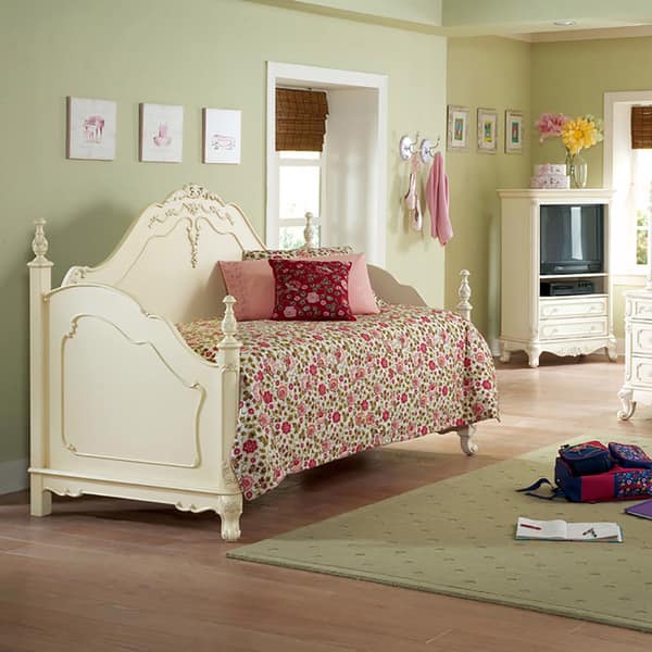 TRIBECCA HOME Fairytale Victorian Princess Daybed - Bed Bath & Beyond ...
