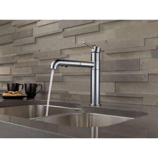 Delta Trinsic Single Handle Pull-Out Kitchen Faucet 4159-AR-DST Arctic ...