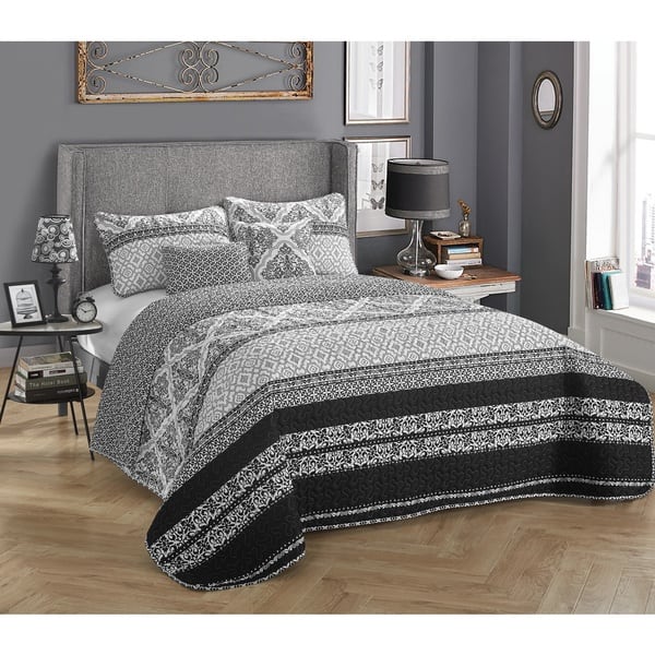 StyleNest Talulah 5-piece Bedding Quilt Set - Bed Bath & Beyond - 15032746