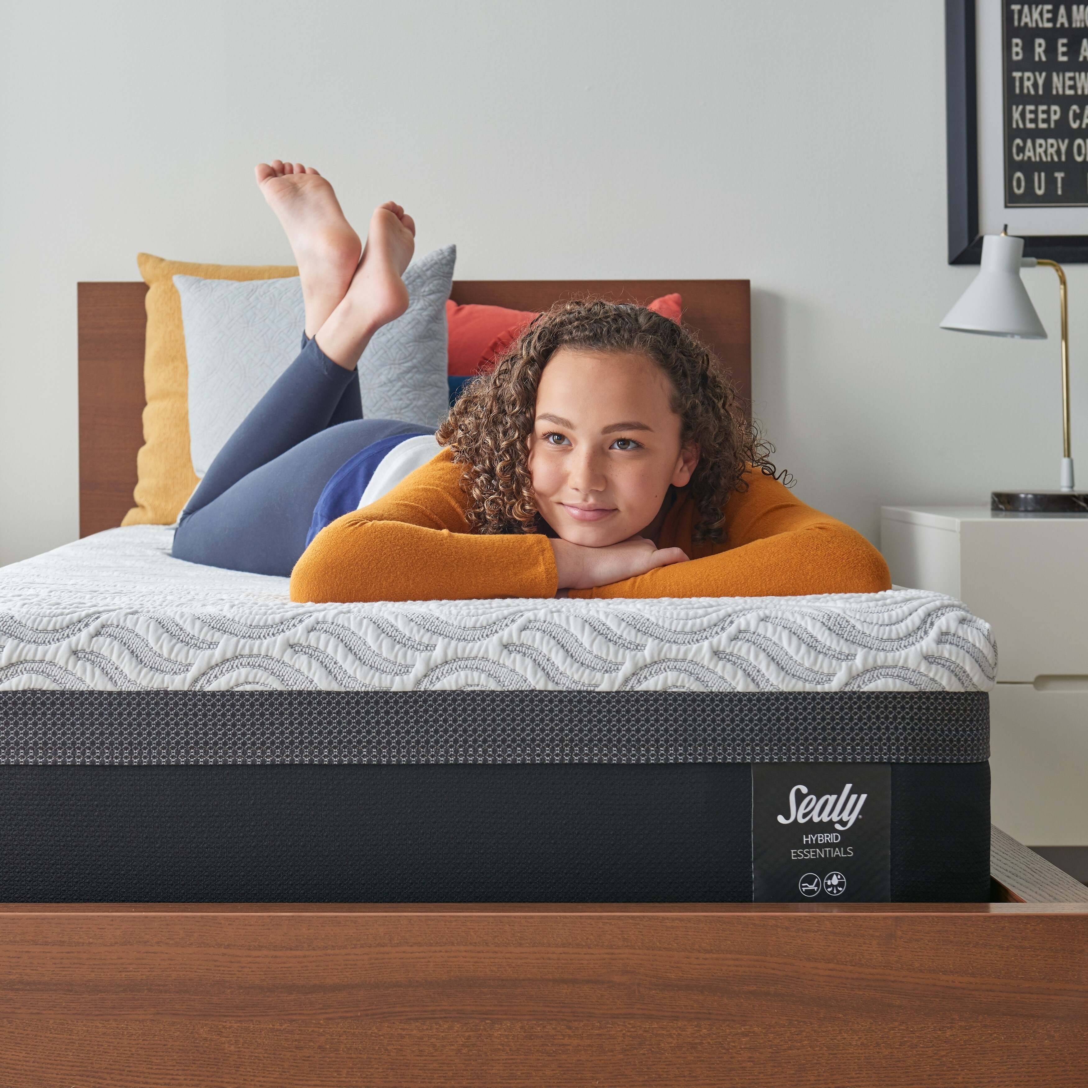 Sealy hybrid essentials mattress store