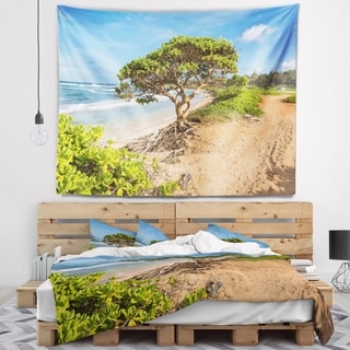 Designart 'Green Tree on Beach in Kauai Hawaii' Seashore Wall Tapestry ...