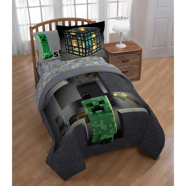 Minecraft Spawn Reversible Twin/Full Comforter (As Is Item) - Bed Bath ...