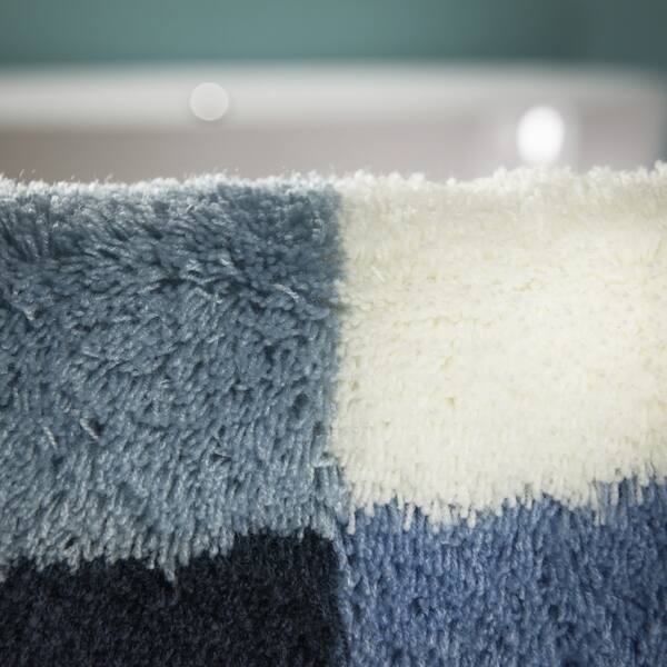Sealskin Bathroom Rug 35x24 Rosalyn Blue And White Fabric - 2' x 3 ...