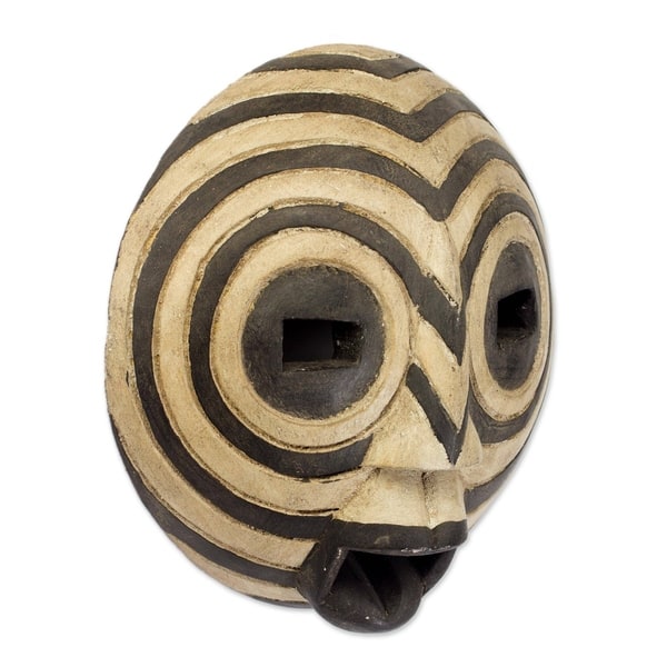 Handmade Happy Face Ga Wood Mask (Ghana) - Bed Bath & Beyond - 25571569