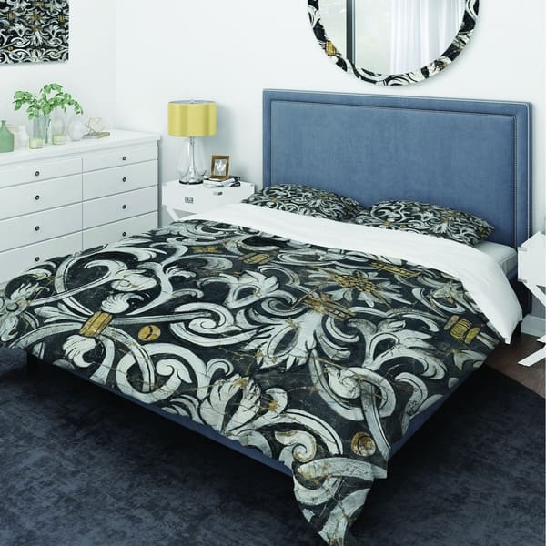 Designart 'Gold Floral Strapwork' Glam Bedding Set - Duvet Cover ...
