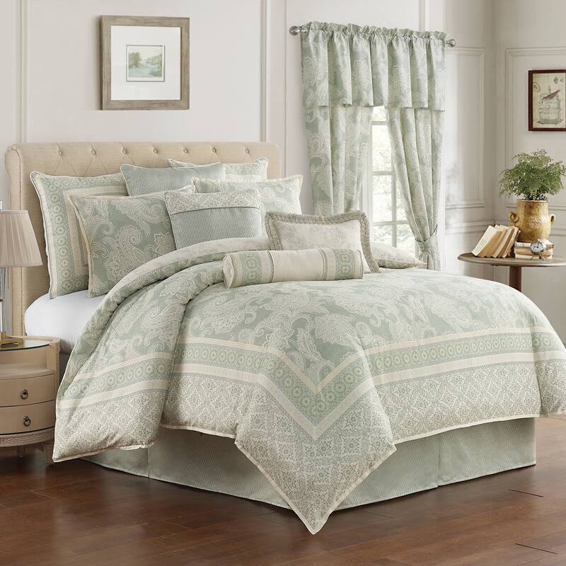 Geneve Jacobean Floral Comforter Set - Overstock - 27849517