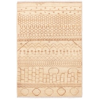 Hand-knotted Tangier Cream, Tan Wool Rug - 4'4" x 6'3" - Bed Bath ...