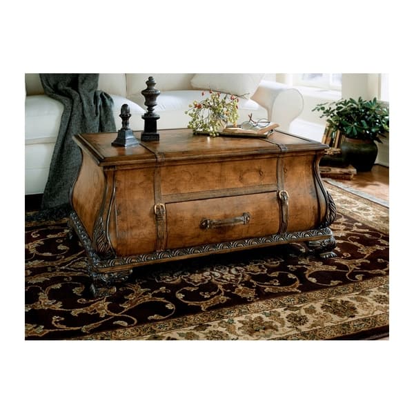 Offex Traditional Rectangular Wooden Bombe Trunk Table in Heritage ...