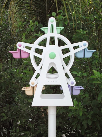 White Ferris Wheel Bird Feeder - Bed Bath & Beyond - 1951814