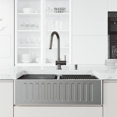 VIGO Oxford 33" Stainless Steel Kitchen Sink with Faucet in Graphite ...