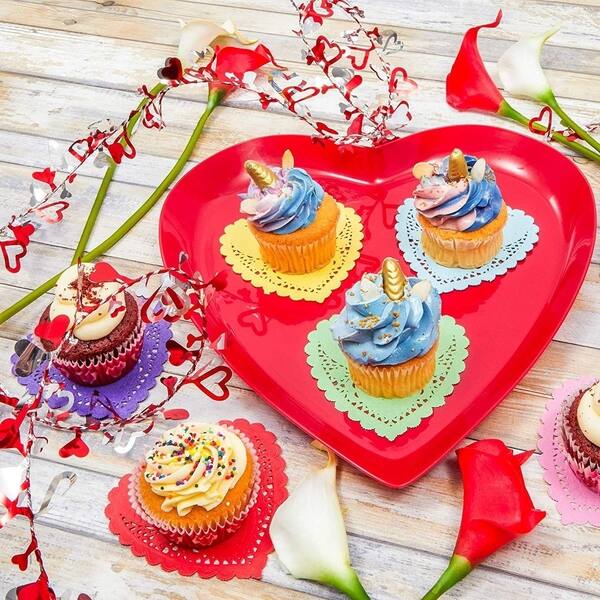 colored cake doilies