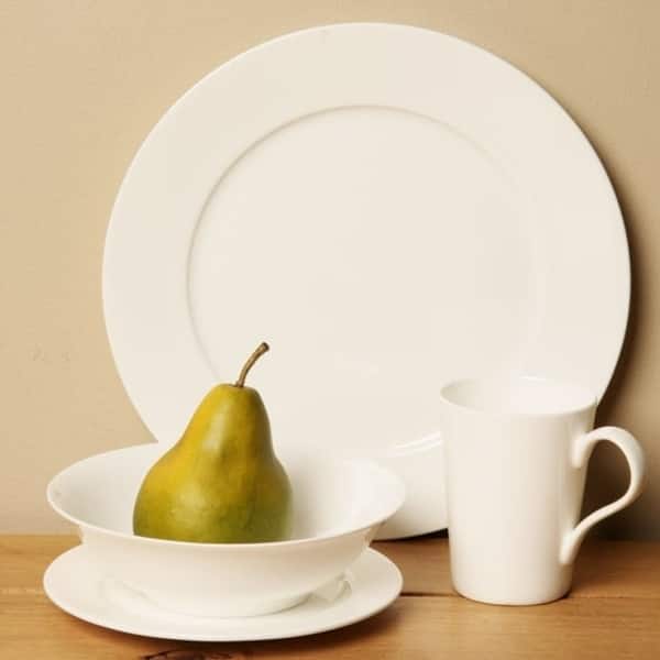 Red Vanilla Rimmed Bone China 16Pc Dinner Set - Bed Bath & Beyond - 3827086