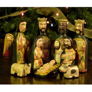 Handmade Set of 9 Pinewood 'Faithful' Nativity Scene (Guatemala) - Bed ...