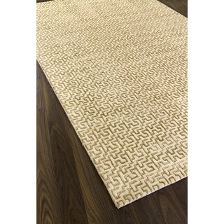 Hand-made Minotaur Cream Wool Rug (6'0 x 9'0) - 6' x 9' - Bed Bath ...
