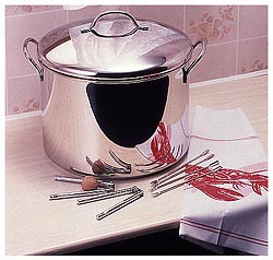 Farberware 16-qt. Lobster Pot with Shellfish Kit - Bed Bath & Beyond - 1533