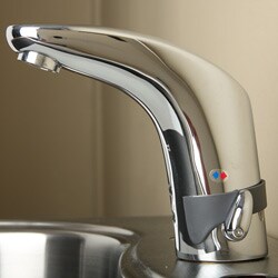 Symmons Ultra-Sense 1-hole Mount Sensor Chrome Faucet - Bed Bath ...