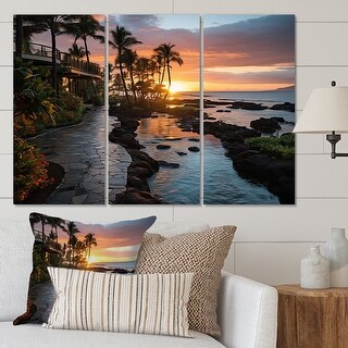 Designart "Maui Tropical Dreamscape I" Maui Canvas Art Print Set - Bed ...