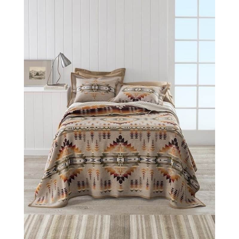 Pendleton Juniper Mesa Queen Blanket - Overstock - 32435136