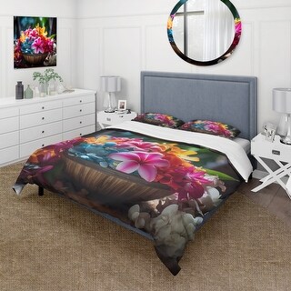 Designart "Hawaii Aloha Spirit" Multi-Color Modern - Bedding Set With ...