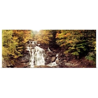 Kaaterskill Falls stream through the forest of the Catskill Mountains ...