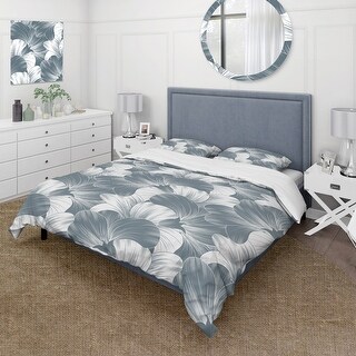 Designart 'Fancy Grey Floral Pattern' Traditional Duvet Cover Set - Bed ...