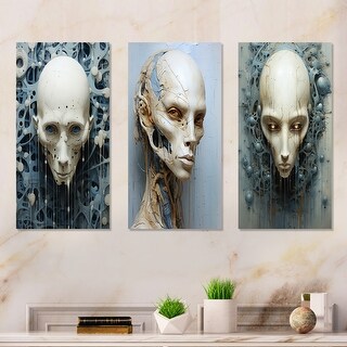 Designart "Minimalism Aliens Skull" Aliens Canvas Wall Art Set of 3 ...