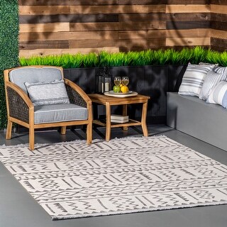Nuloom Contemporary Indoor/ Outdoor Aztec Trellis Tassels Area Rug ...