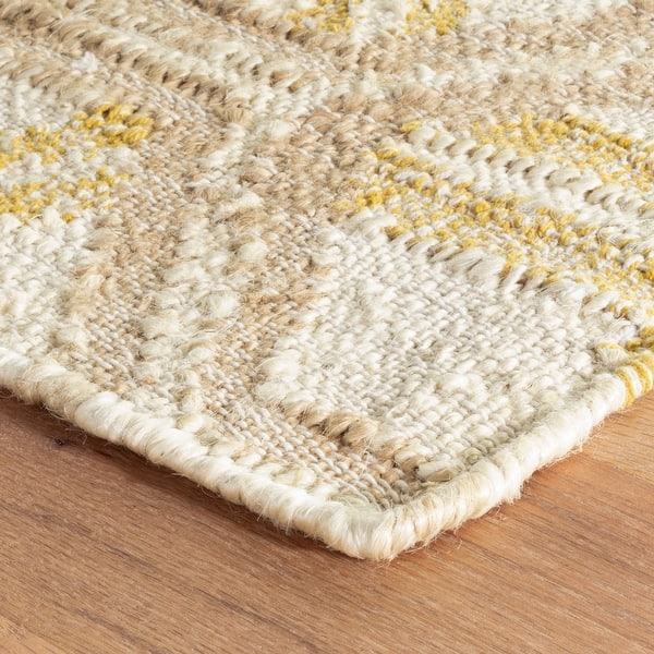 Gold Interlocking Hexagon Woven Jute Rug - Bed Bath & Beyond - 36560593
