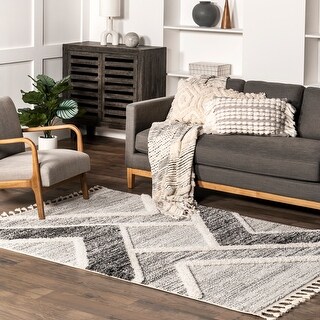 Brooklyn Rug Co Clarina High/Low Geometric Tasseled Area Rug - Bed Bath ...