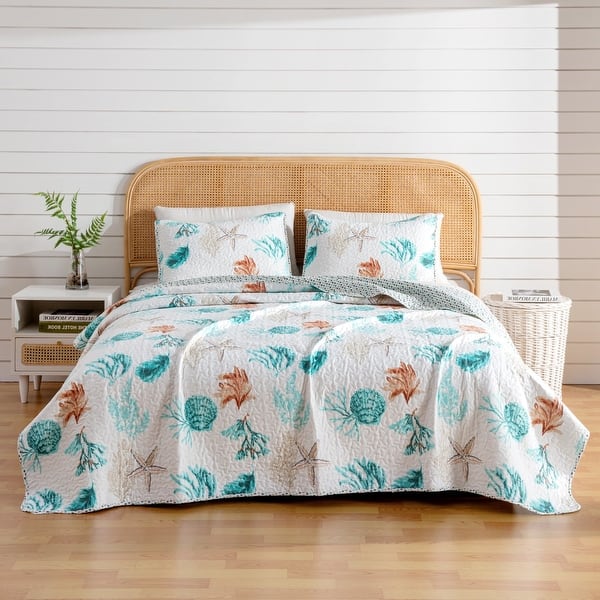 Premium Seashells & Stripes Microfiber Quilt Set With Shams - Bed Bath ...