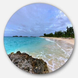 Designart 'Clearwater Beach Bermuda' Beach Disc Metal Artwork - Bed ...