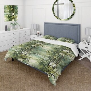 Designart "Bamboo Reflections Tropical Pattern II" White Floral Bedding ...