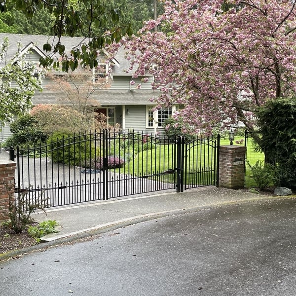 ALEKO Steel Swing Dual Driveway Gate St. Louis Style 12 ft with ...