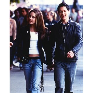 Amanda Bynes Walking in Black Leather Jacket with Man Photo Print - Bed ...
