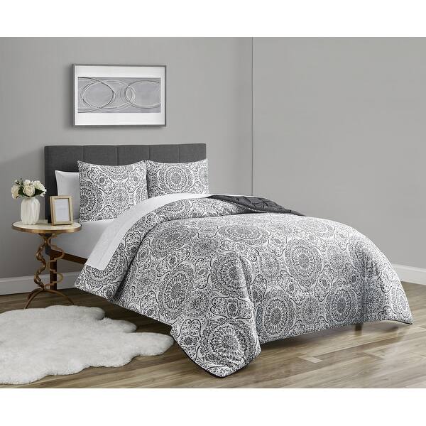 Medallion Reversible 3 piece comforter set - Bed Bath & Beyond - 36783091
