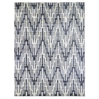 Shahbanu Rugs Black and White Zig Zag Design Pure Silk and Textured ...