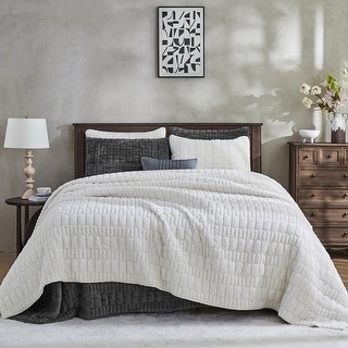 Wonderful Luxurious Faux Fur Quilt Set - Bed Bath & Beyond - 41287270