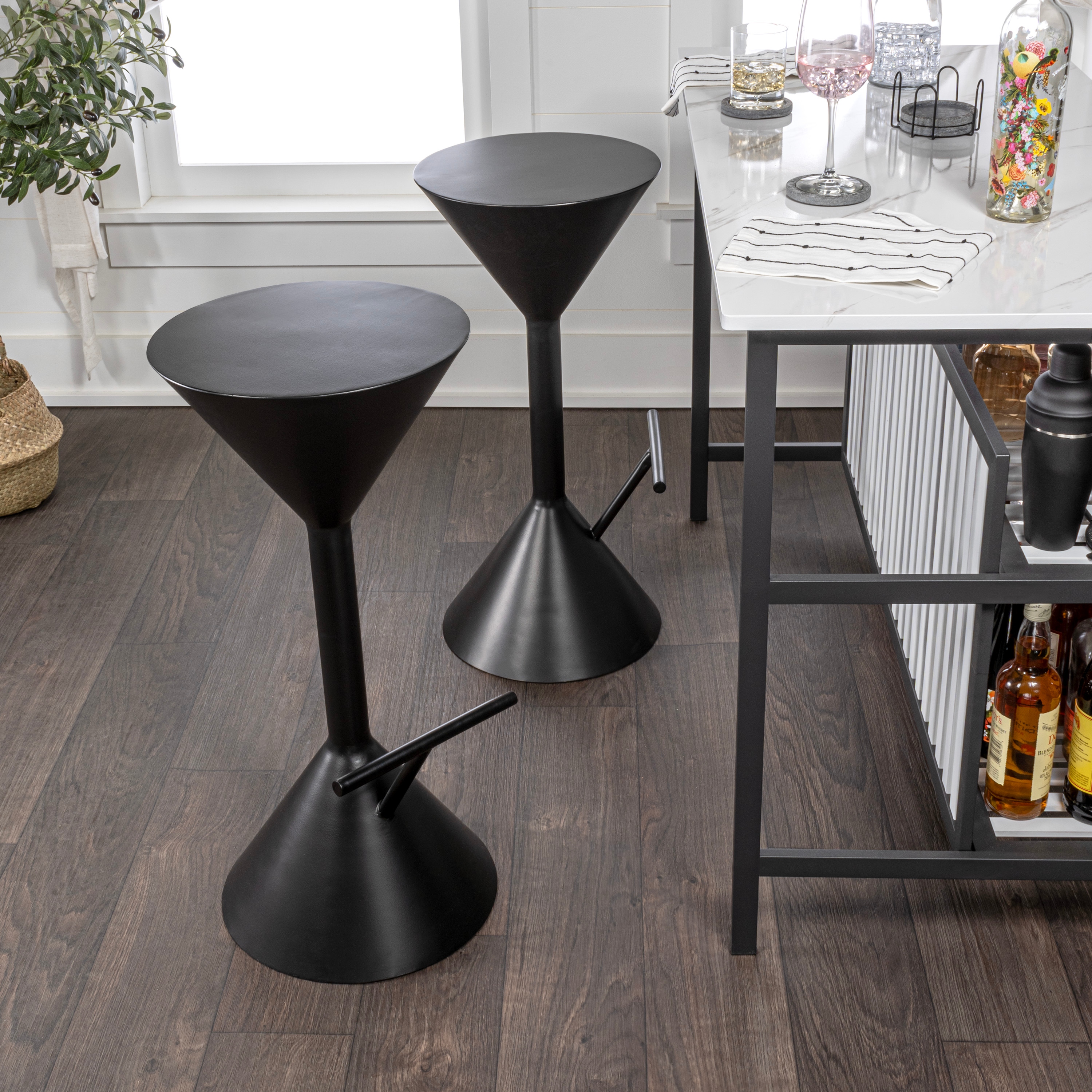 Svelte 29.75 Modern Industrial Iron Hourglass Backless Bar Stool with Foot Rest by JONATHAN Y On Sale Bed Bath Beyond 38326930