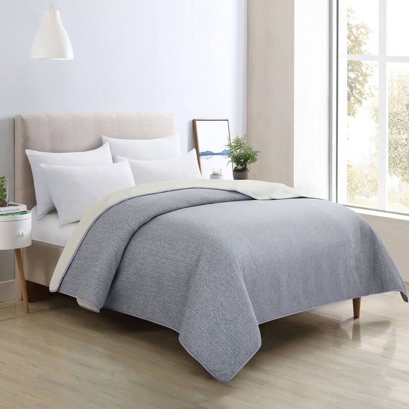 Soft and Plush Sherpa FakeFur Reversible Blanket with Diamond Quilting ...