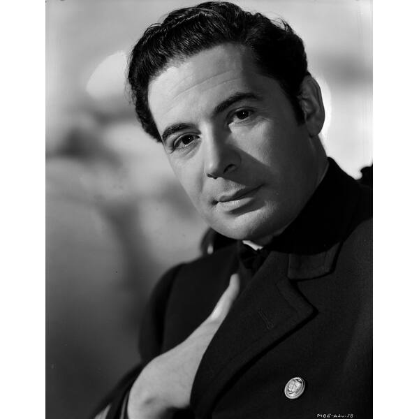 A Portrait Of Leo Genn Photo Print - Bed Bath & Beyond - 25395485