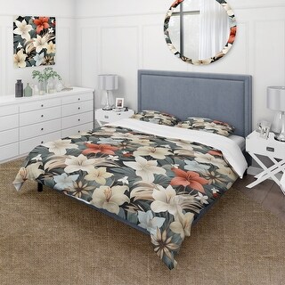 Designart "Monochrome Serenity Tropical Pattern" White Floral Bedding ...