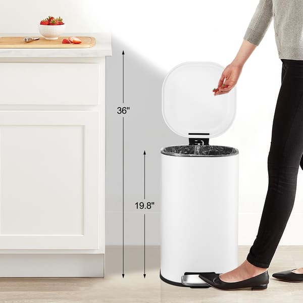 8 Gallon Step Trash Can - Bed Bath & Beyond - 40472221