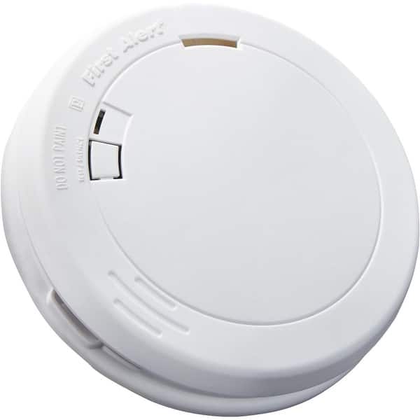 First Alert 10-Year Sealed Battery Photoelectric Slim Round Smoke Alarm ...