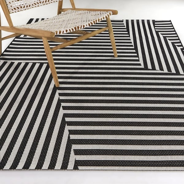 Pessoa Modern Striped Indoor/Outdoor Area Rug - Bed Bath & Beyond ...