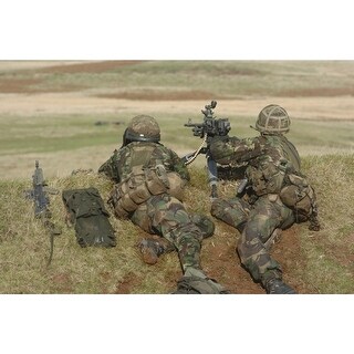 British Army Soldiers Armed With General Purpose Machine Guns ...