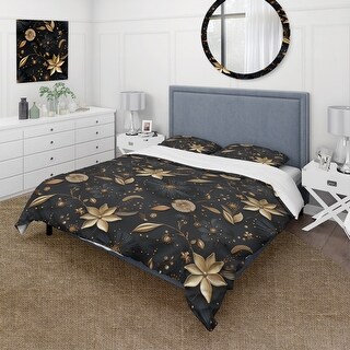 Designart "Hollywood Opulent Charm Gold And Black III" Damask Bed Cover ...