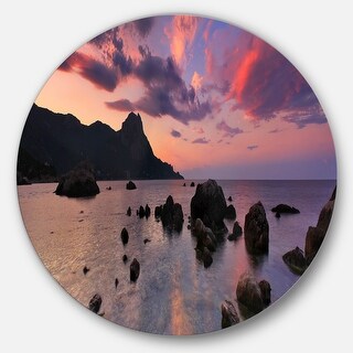 Designart 'Rocky Colorful Beach Panorama' Modern Seashore Round Wall ...