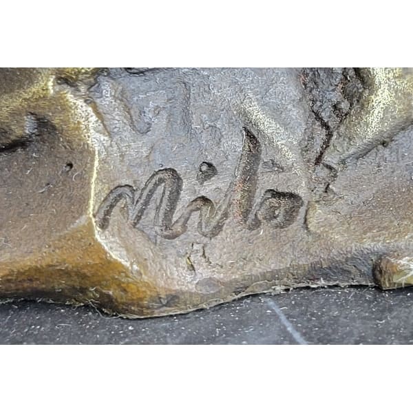 Bodybuilder Muscle Man Muscular Male Torso Abstract Bronze Statue ...