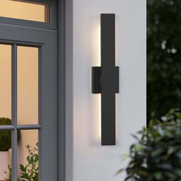 Maxax Black Metal Outdoor Wall Light - N/A - On Sale - Bed Bath ...
