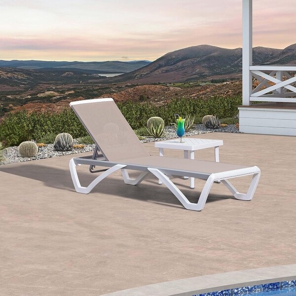 The range lounge chairs store